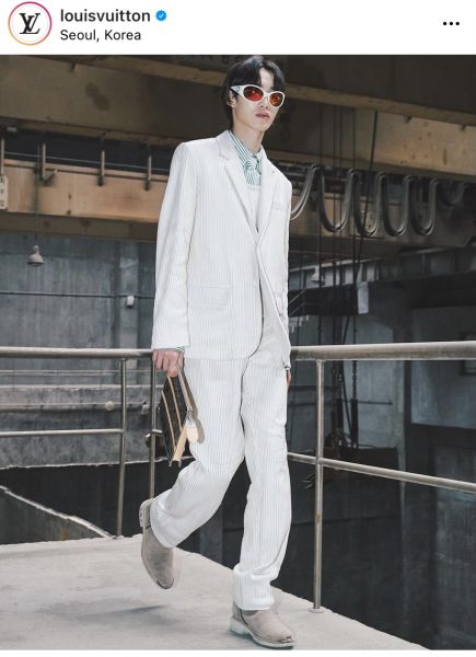 Lv Mirror Mirrorโมโนแกรมแวววาวของโรอุน, อาร์เอ็ม และ จีมิน