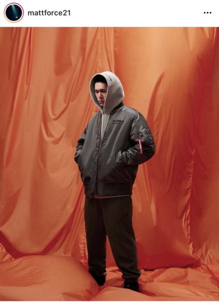 เสื้อฮู้ดบวกเสื้อนอก แฟชั่นเข้าคู่ สไตล์โปรดต้องมี สไตล์ดาราหนุ่มคนดัง