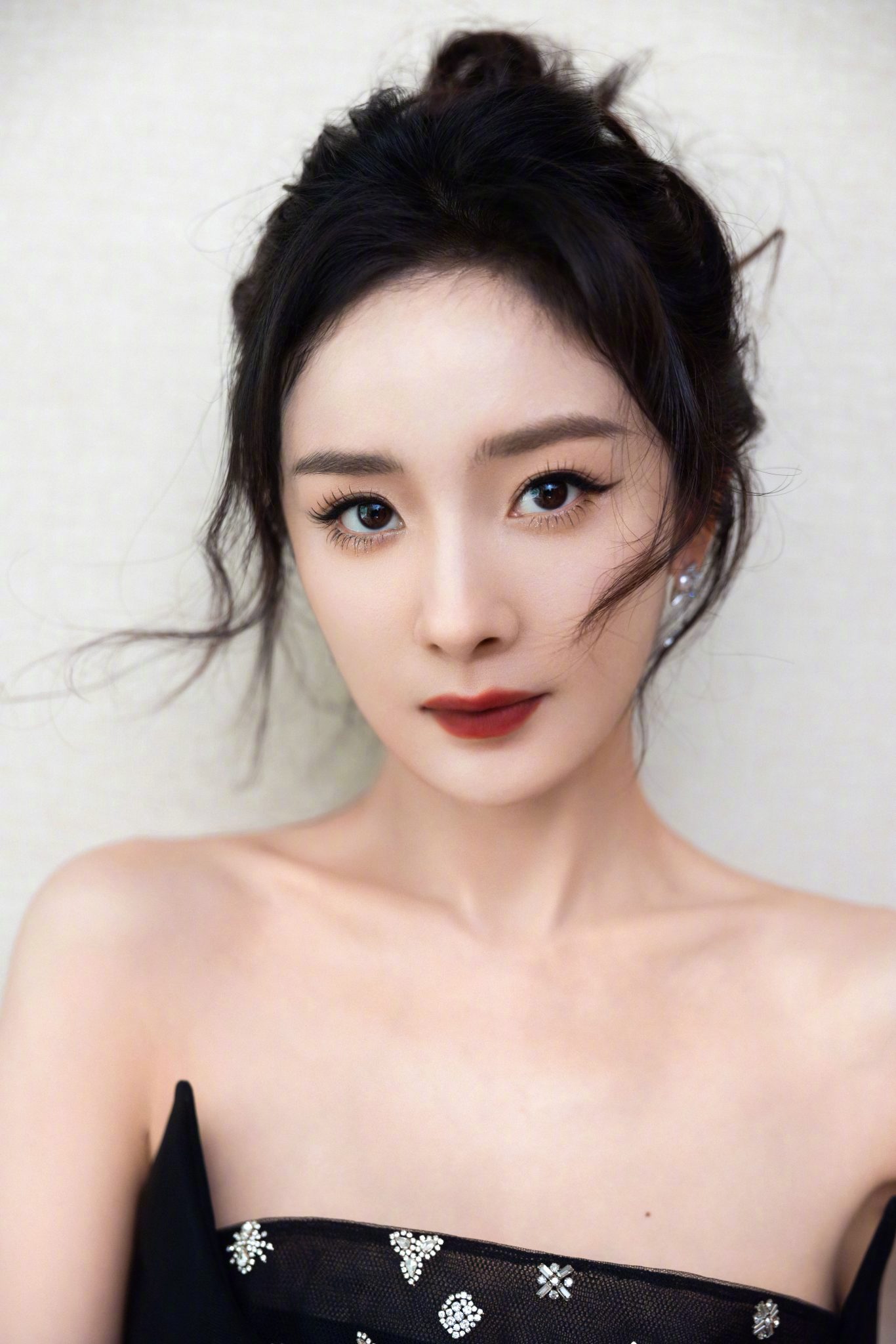 อัพเดตค่าย Jaywalk Studio หลังหยางมี่ออกจากค่ายอีกหนึ่ง!