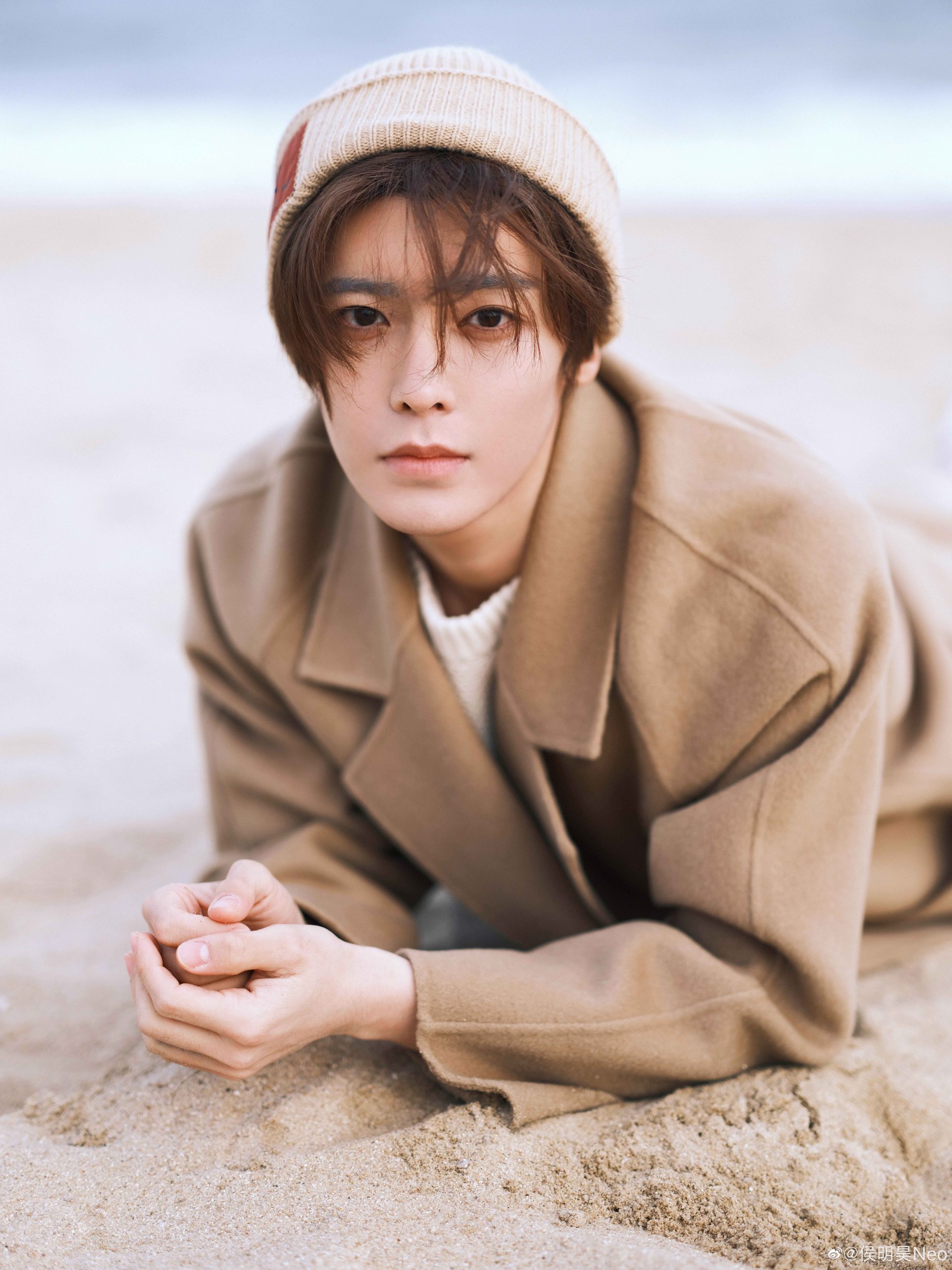 Open a warp, Hou Ming Hao, the protagonist of the Chinese series Back from the Brink, handsome ...