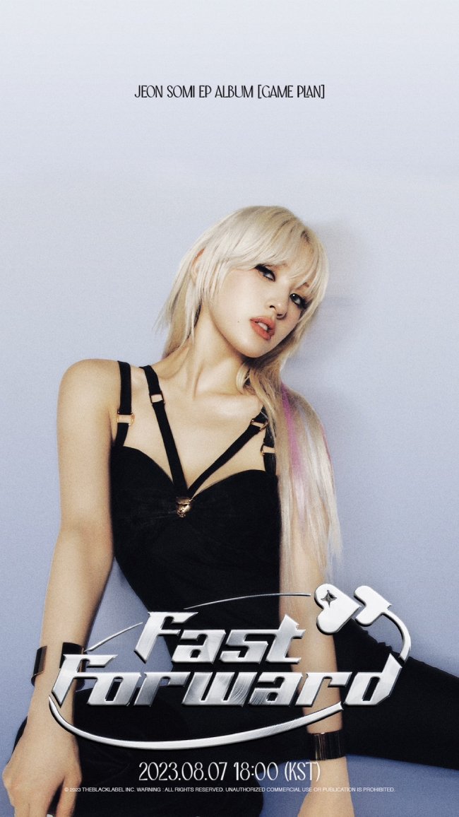 JEON SOMI เจ้าของฉายาบาร์บี้แห่ง K-POP ใน MV เพลง “FAST FORWARD”