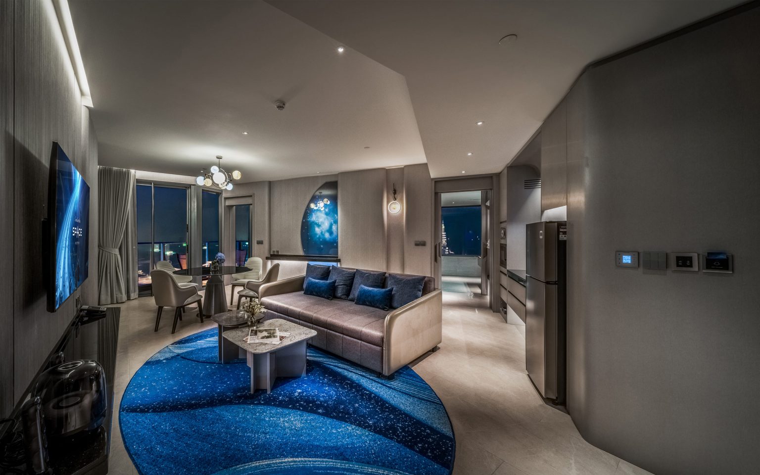 Grande Centre Point SPACE Pattaya เปิดตัวหุ่นยนต์ต้อนรับ ORIONEX ใหม่ล่าสุด